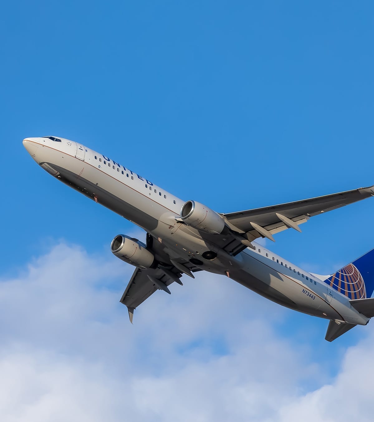 Aircraft Reliability: Key to Enhancing Aviation Safety and Efficiency